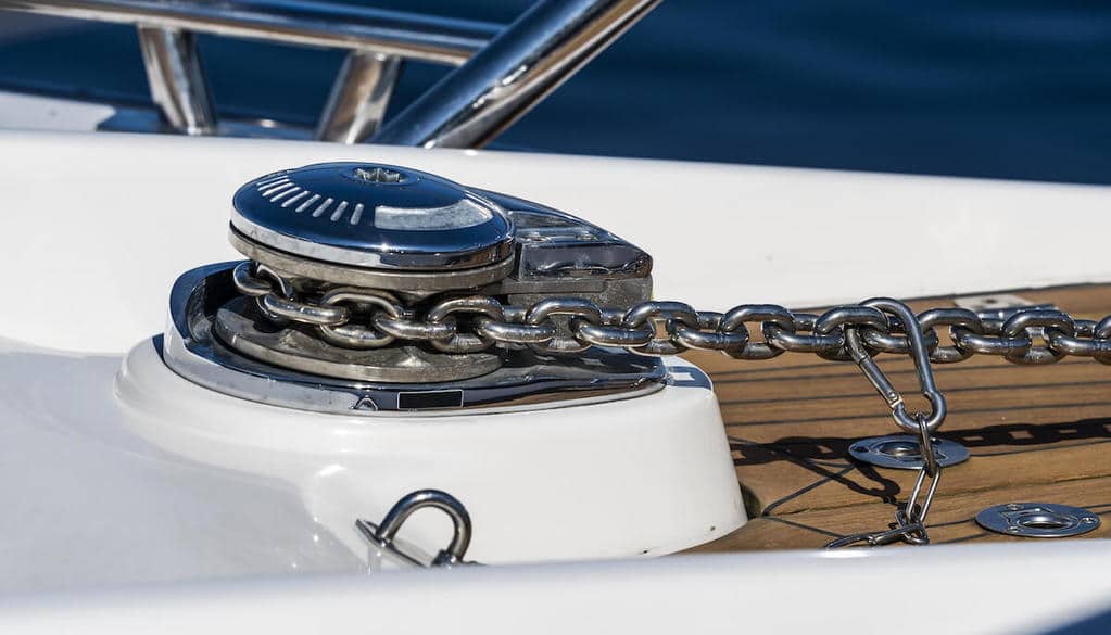 Best Anchor Windlasses - Buying Guide